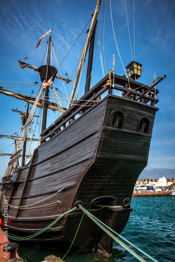 Poster Partes de un barco velero español del siglo XVI: , popa ...