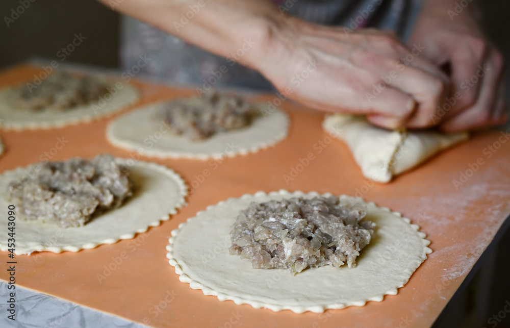 Step by step instructions. Step six. How to make a puff pastry product ...