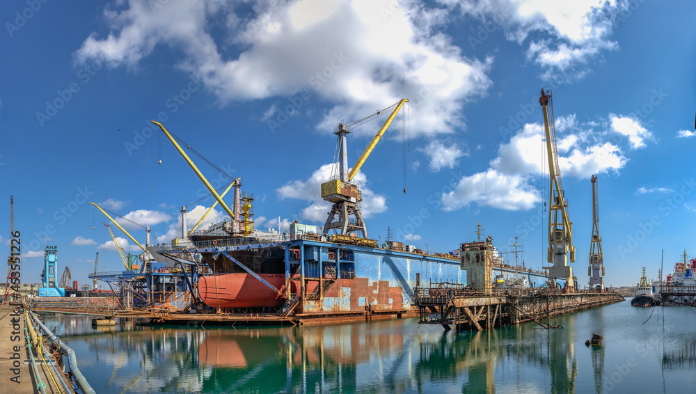 Poster Large ship in dry dock of shipyard – Wall Art | UkPosters
