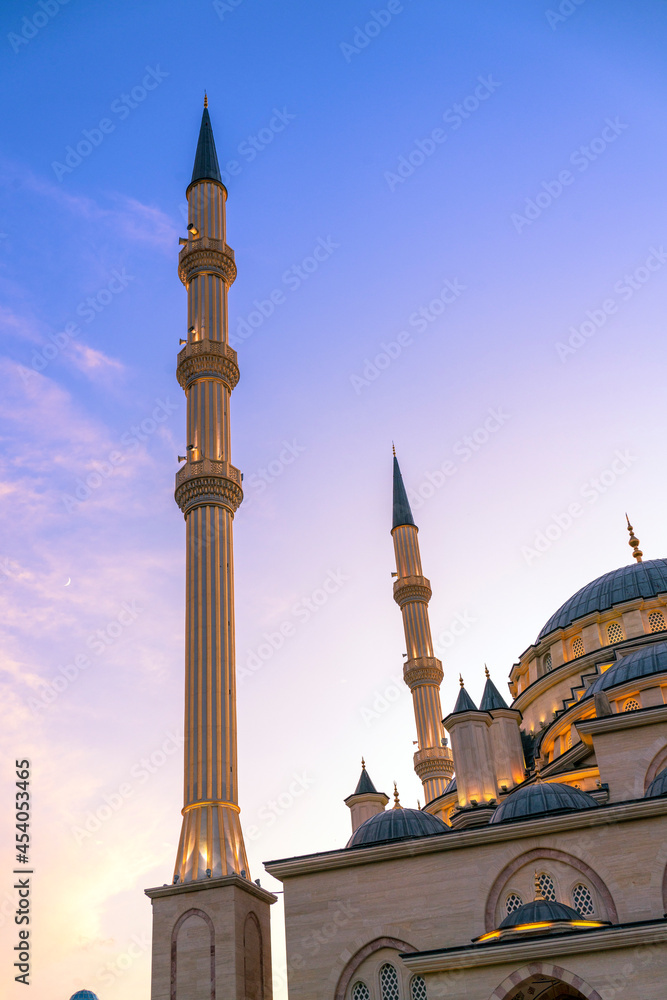 The details of Main mosque of the Chechen Republic - Heart of Chechnya ...