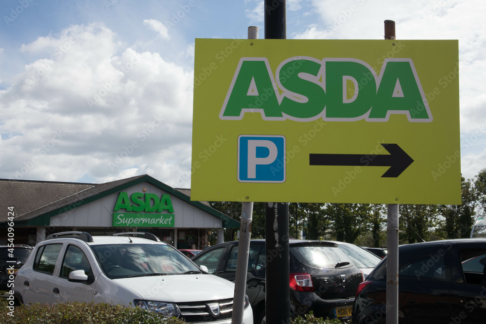 Asda supermarket car park parking directions sign Stock Photo | Adobe Stock
