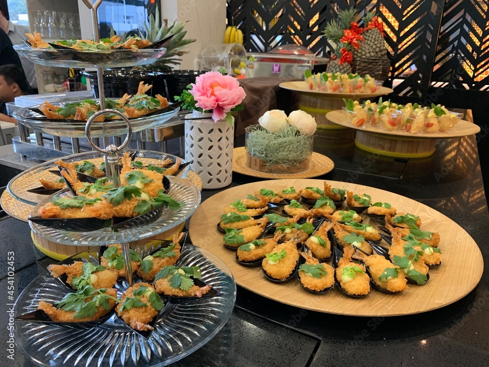 Foto de luxury buffet party dining catering with decoration in asian ...
