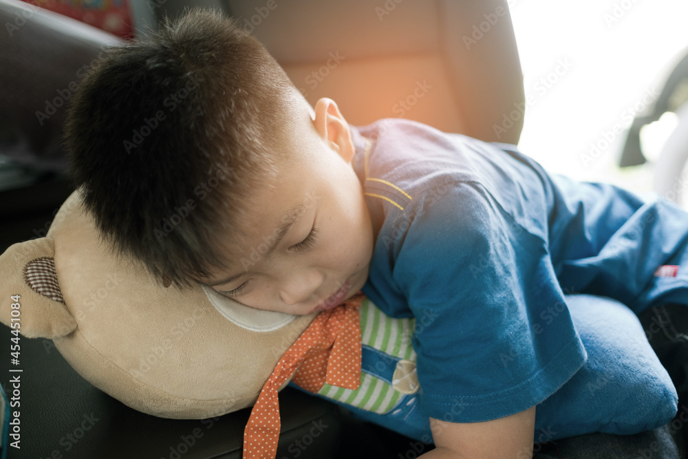 kid sleep on car, child feel sick, sleep on car seat Stock Photo ...