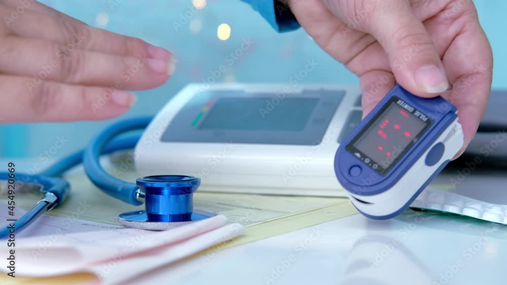 household medical device pulse oximeter for measuring oxygen in blood ...