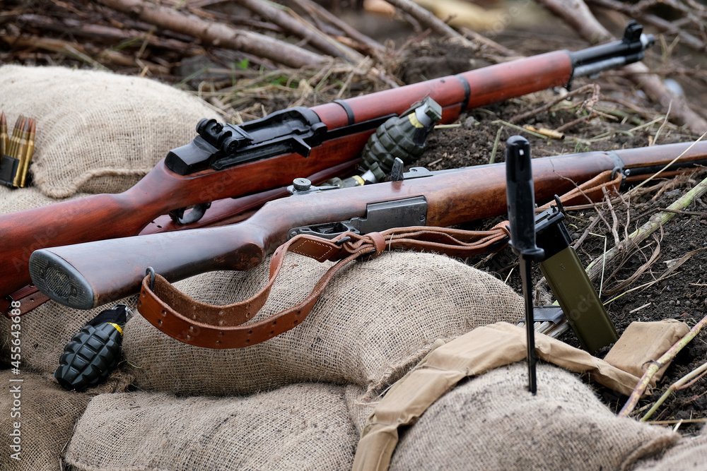 British second world war SMLE Lee Enfield rifles and other weapons ...