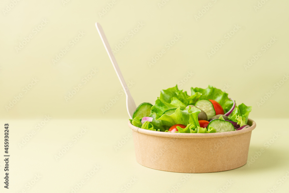 Healthy vegetable salad in recyclable cardboard container. Food ...
