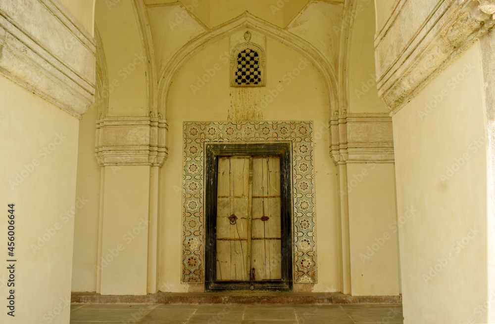 Old Islamic Architectural art of Minaret at old Ruined Mosque/Masjid ...