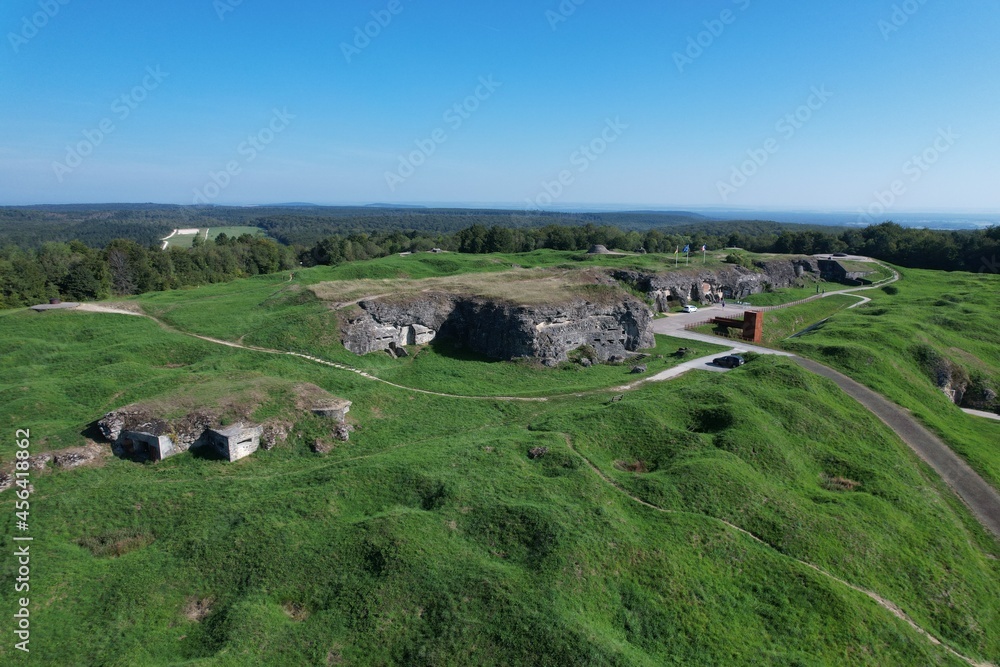 Verdun, France: Vue aérienne du Fort de Douaumont - Bataille de Verdun ...