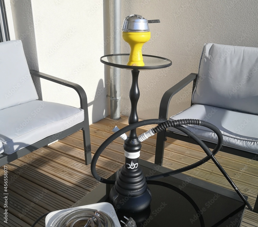 Chicha détente terrasse Stock Photo | Adobe Stock