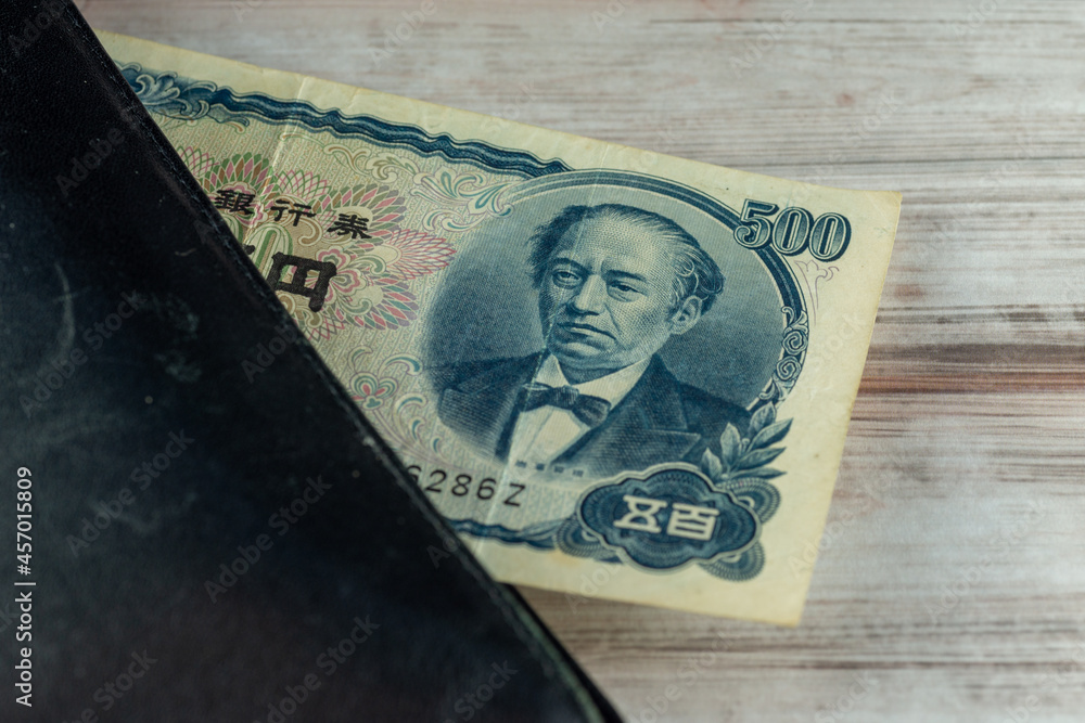 Old 500 yen Japanese banknote Stock Photo | Adobe Stock