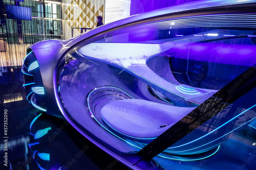Mercedes-Benz Vision AVTR intuitive smart concept car, reading your ...