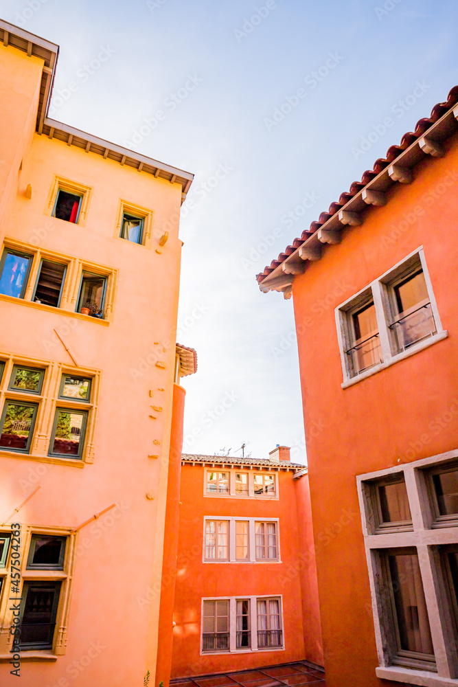 La Tour Rose dans le quartier de Saint-Jean dans le Vieux Lyon Stock ...