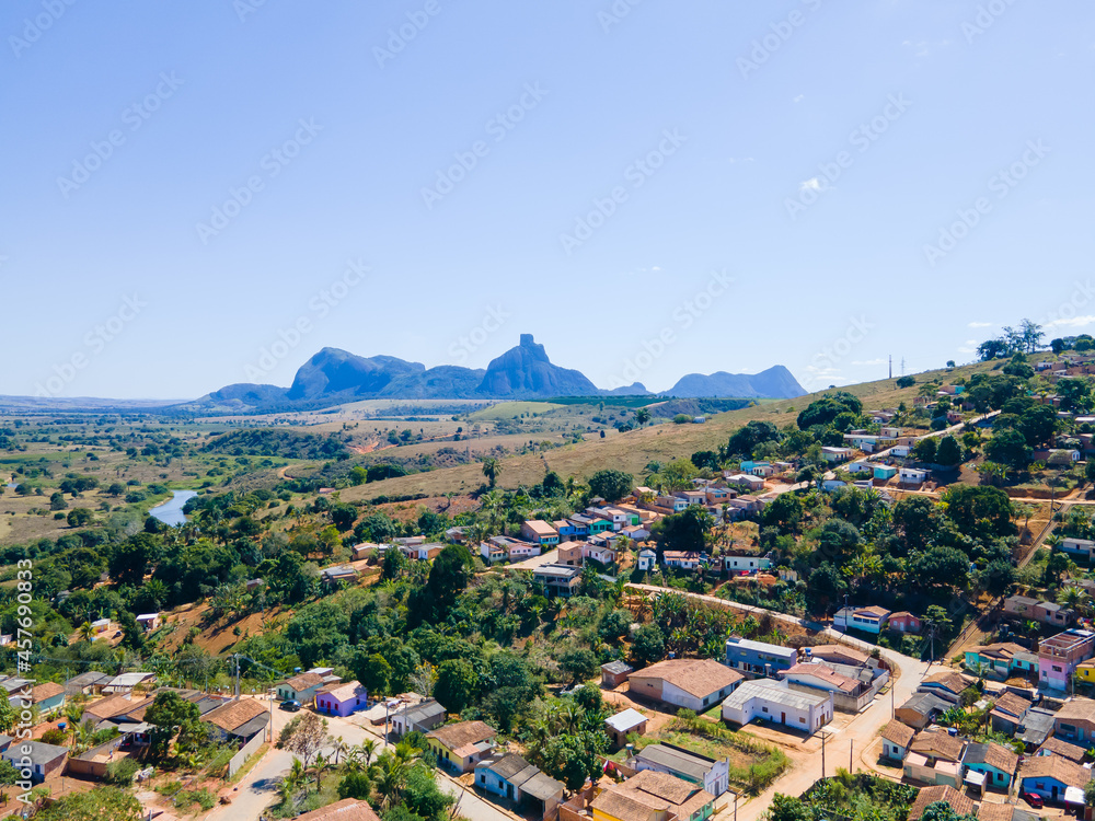 Visão aérea Itamaraju no sul da Baiha. Pequena cidade do interior do ...