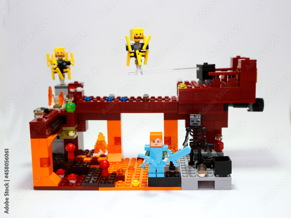 Foto de Minecraft. Alex, wither skeleton and blaze. Lego toys. Nether ...