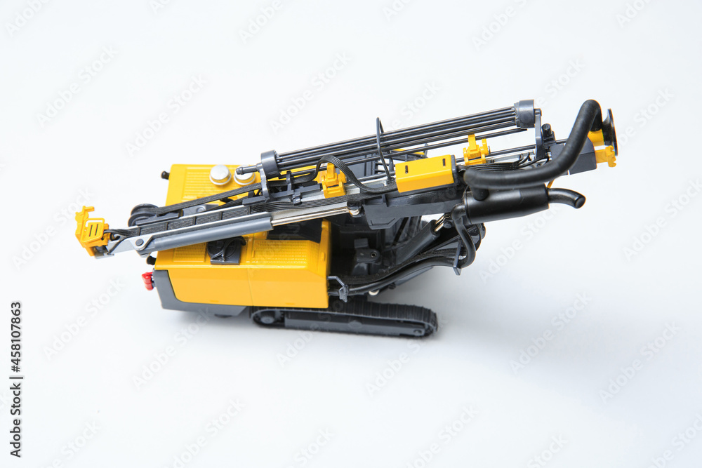 The layout of a drilling rig for contour drilling in mining operations ...