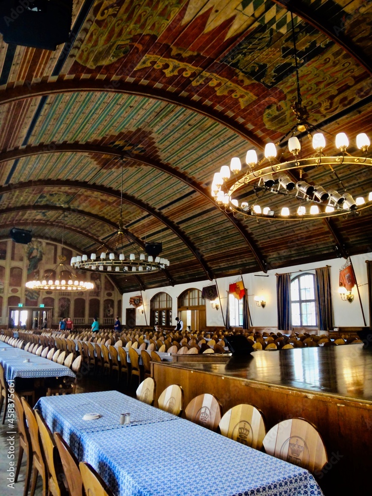 Munich (München), Germany: Hofbrauhaus (Hofbräuhaus) upstairs fest ...