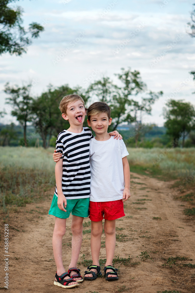 Funny Sibling Photography