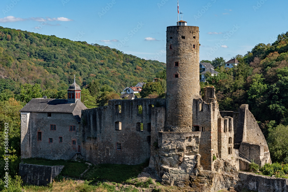 Ruine der Burg Eppstein in Eppstein in Hessen, Deutschland Stock Photo ...