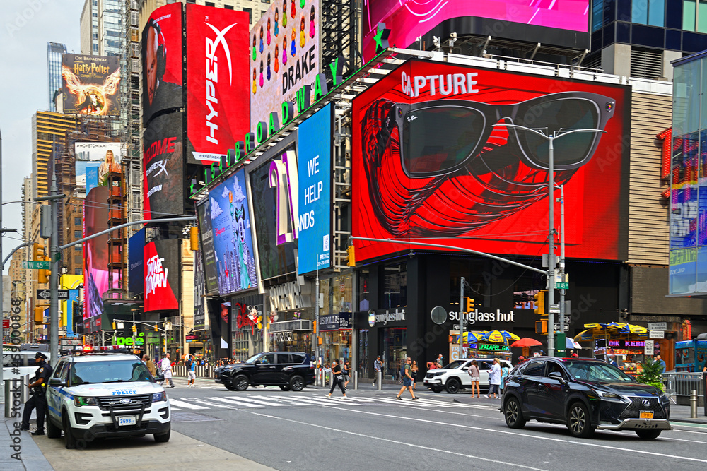Times Square, major commercial intersection, tourist destination ...