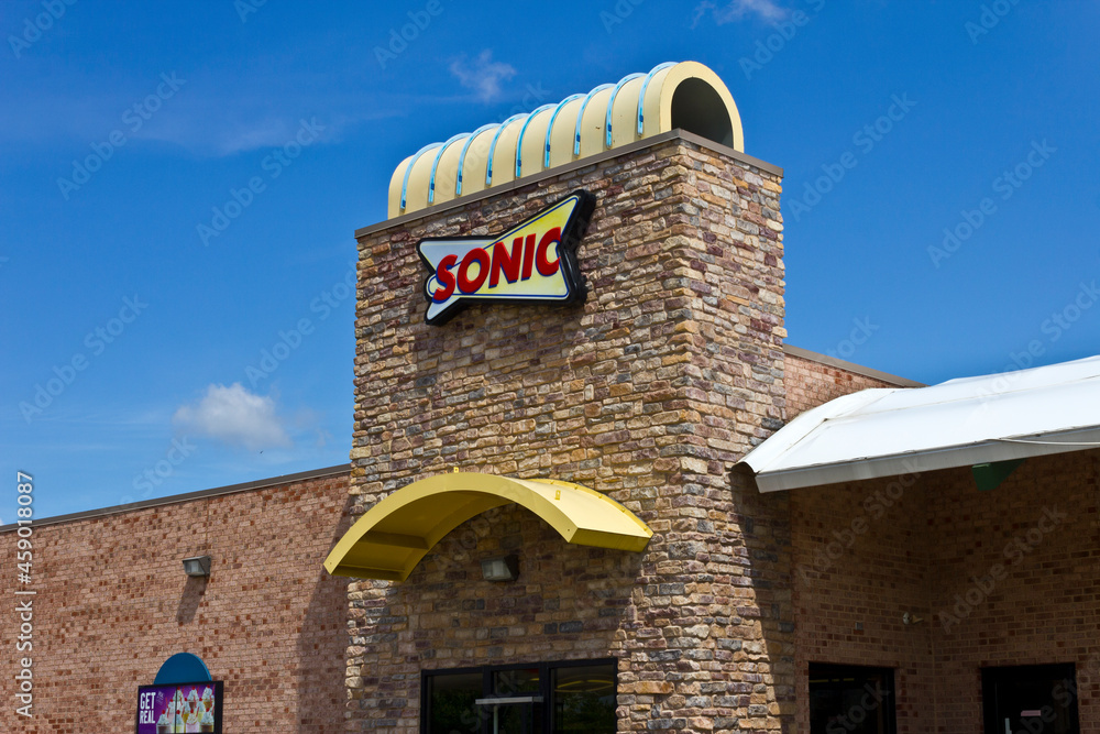 Sonic Drive-In Fast Food Location. Sonic is a Drive-In Restaurant Chain ...