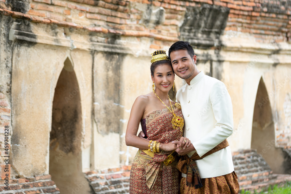 Thai couple wear Thai traditional wedding dress at ancient place ...