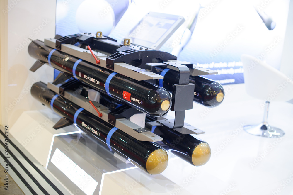 Foto de guided anti-tank and anti-aircraft missiles at the exhibition ...