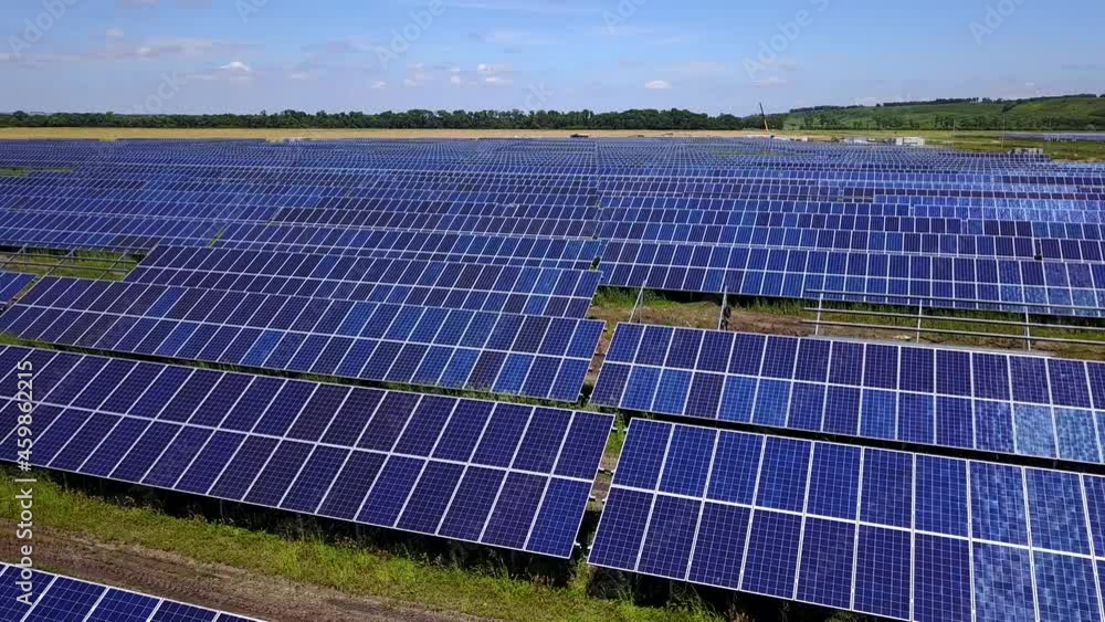 Video „Solar panel farm generating electricity for national grid with a ...