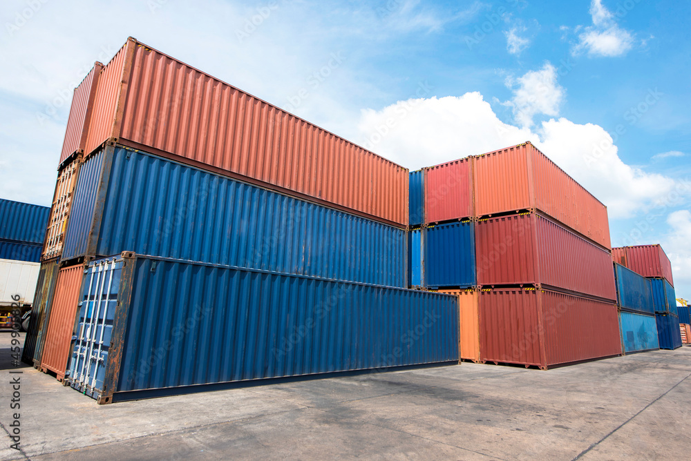 ouble empty container handling with side-lift spreader to be stacking ...