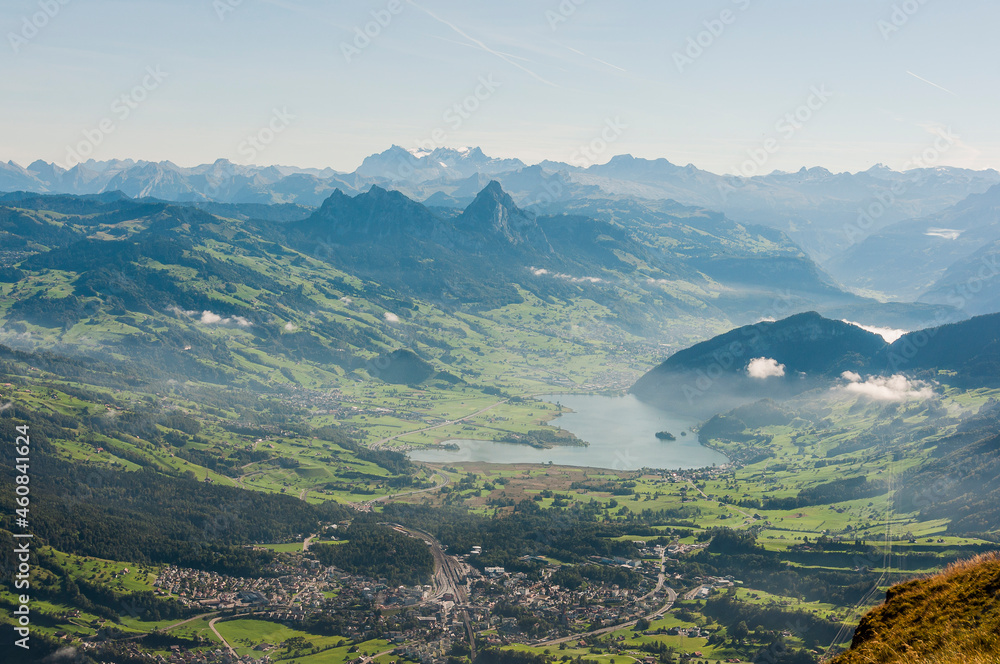 Foto de Rigi, Lauerzersee, Seewen, Schwyz,Arth, Goldau, Bergbahnen ...