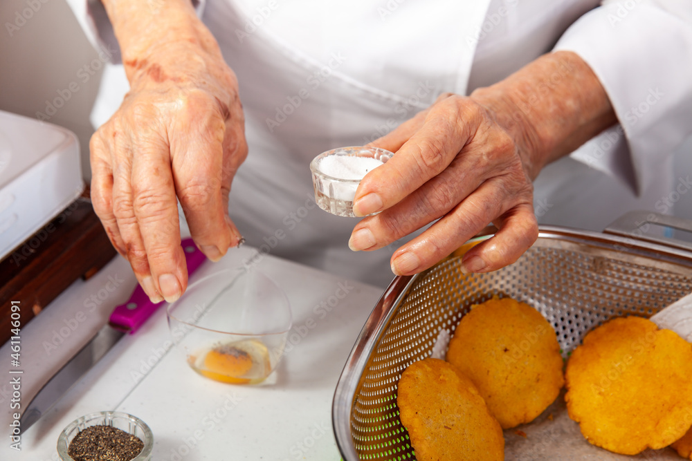 Preparation of the traditional dish from the Caribbean Coast in ...