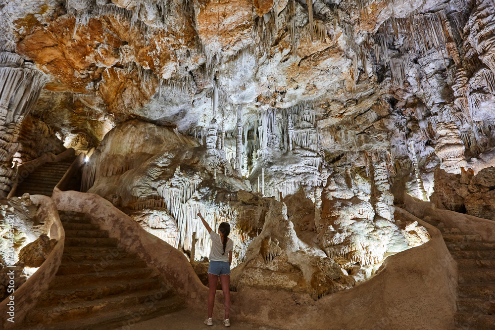 Campanet caves in Mallorca. Geological and mineral. Balearic tourism ...