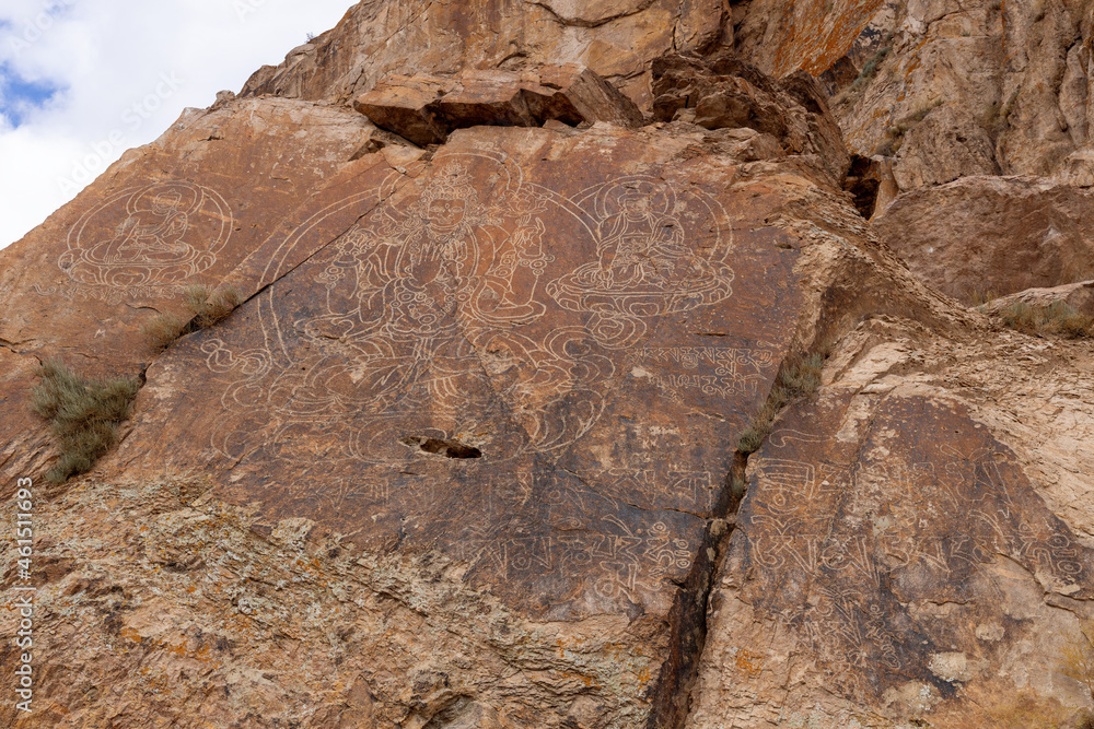 Petroglyphs of Tamgaly Tas – "open-air temple" with rock paintings of ...