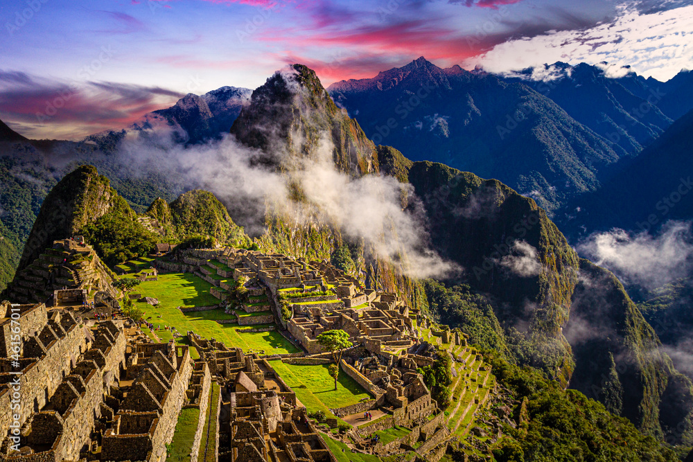 Machu Picchu,Inca Trail, Cusco,Peru: Overview of the lost inca city ...