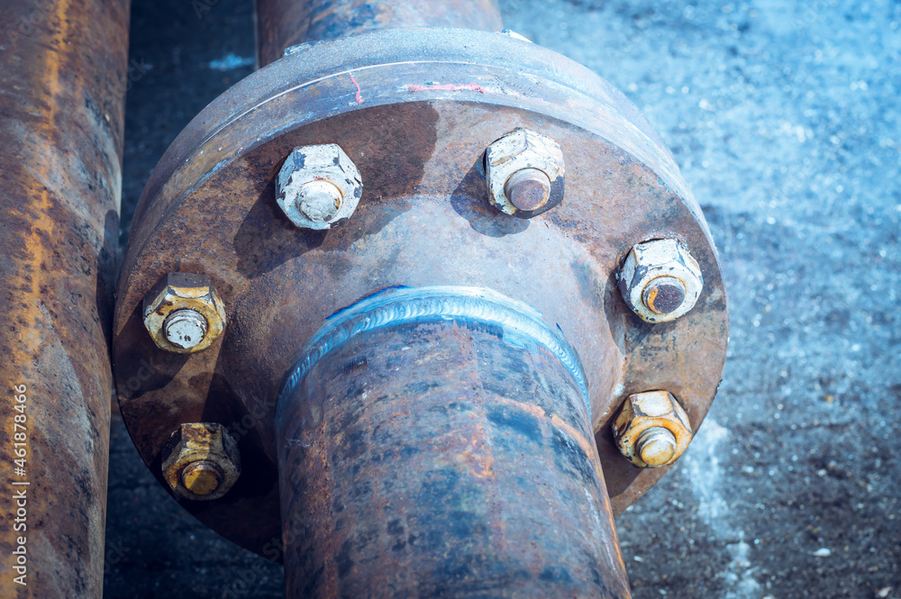 Weld pipe joints made by manual arc welding,Closed up connecting pipe ...