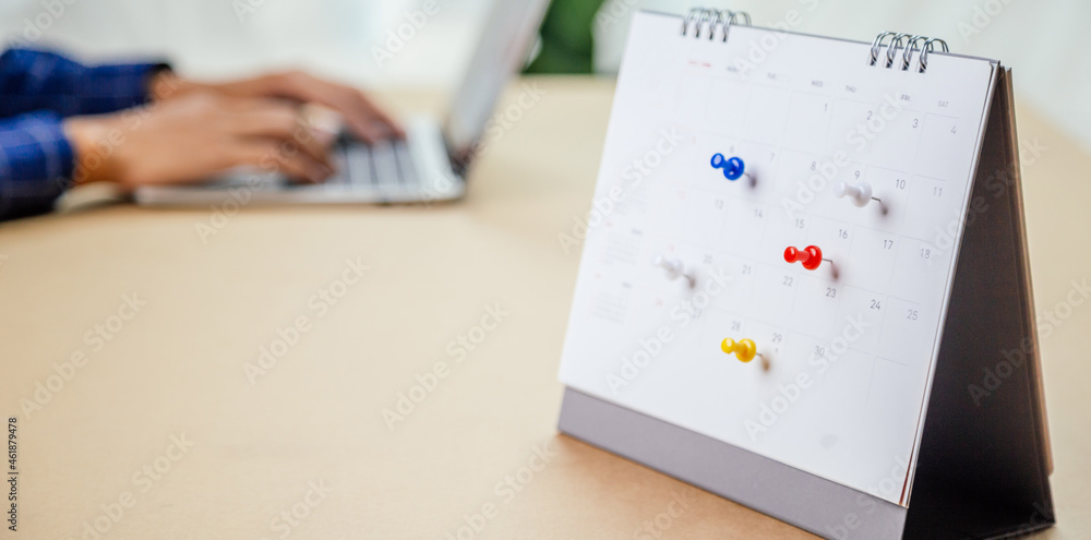 Calendar desk place on the table. Desktop Calender for Planner to plan ...