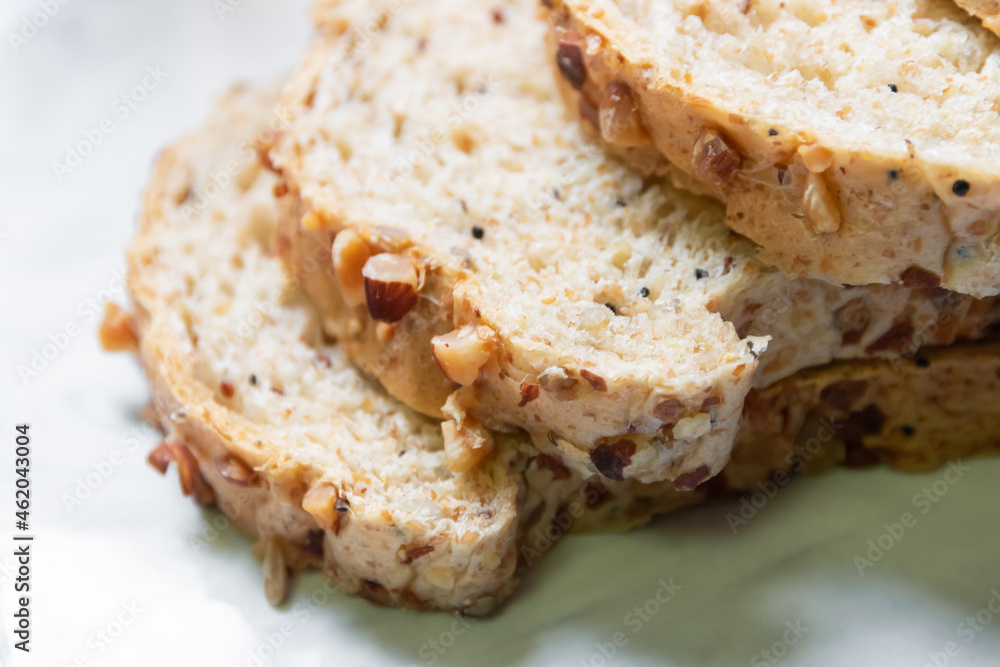 Super grains sliced bread. Health food to reduce high blood pressure ...