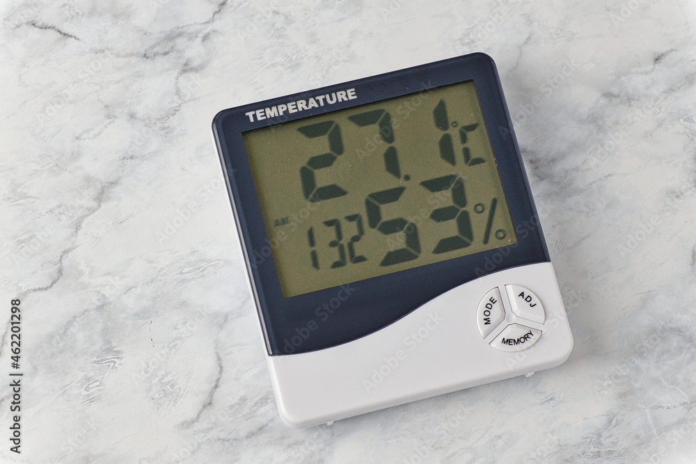 温湿度計 デジタル 白背景 Stock Photo | Adobe Stock