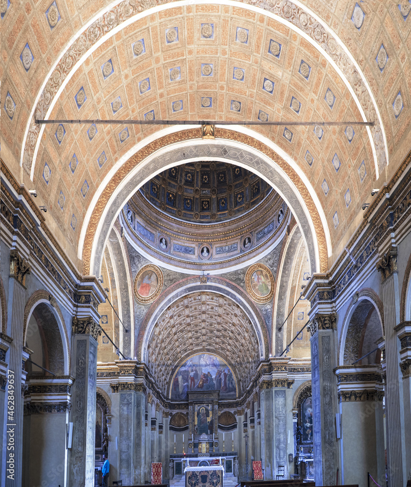 Fotka „Sixteenth-century church famous for the fake apse made by Donato ...