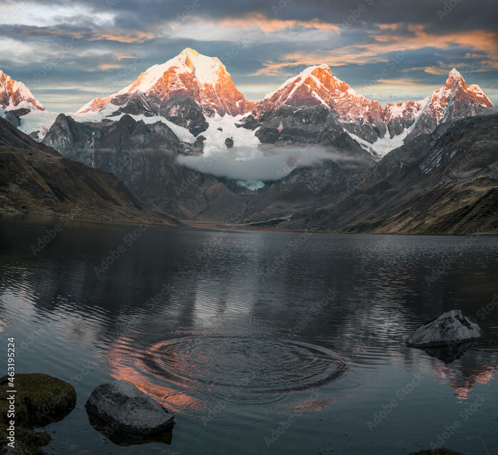 Spectacular Sunrise in the Peruvian Andes Mountains exactly in Lake ...