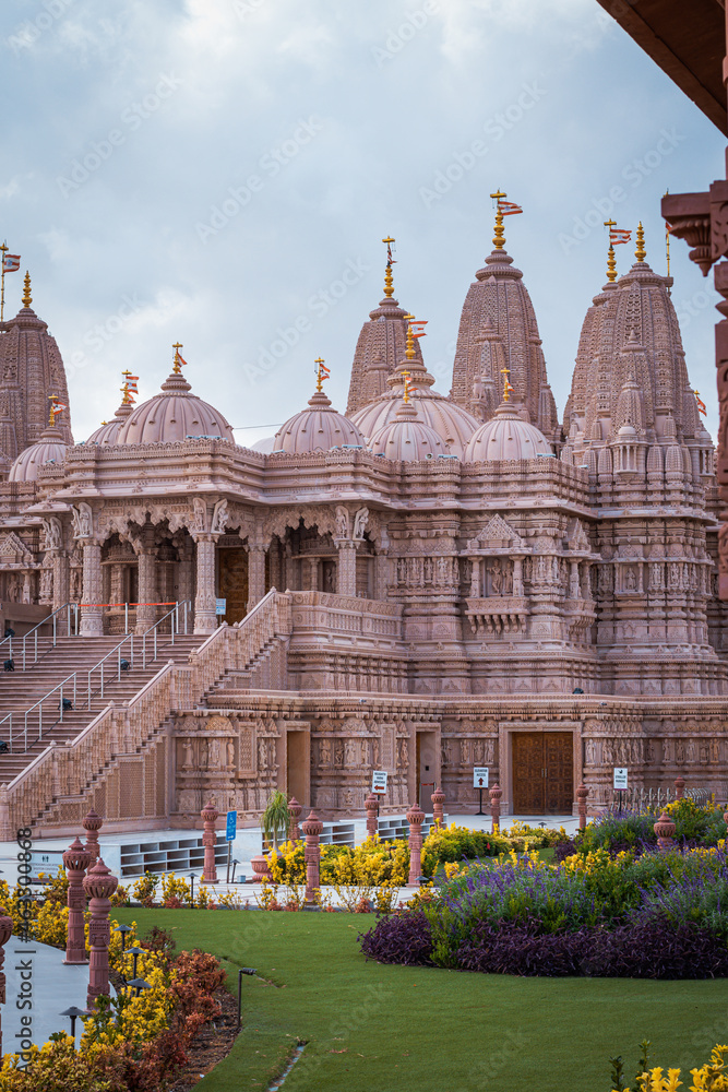 BAPS Shri Swaminarayan Mandir, Chino Hills Hindu Temple in California ...