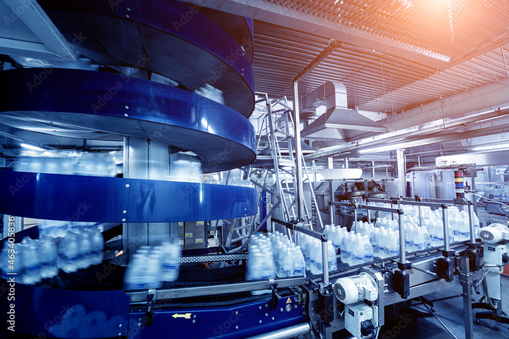 Modern strapping and transporting machine for packaging line at ...