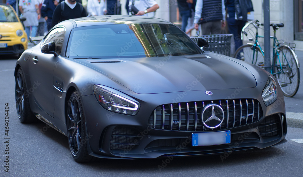 aggressive lineup of the super sports car Mercedes-AMG GT Coupé, 4.0 ...