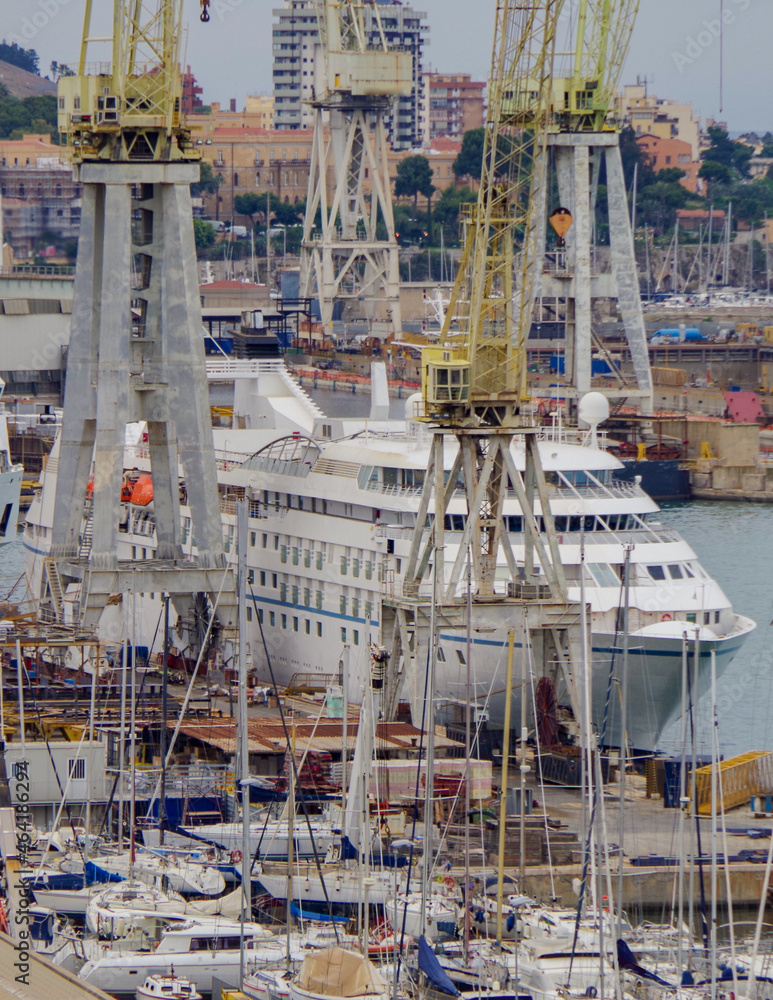 Stretching lengthening of Windstar luxury motor yachts cruiseships ...