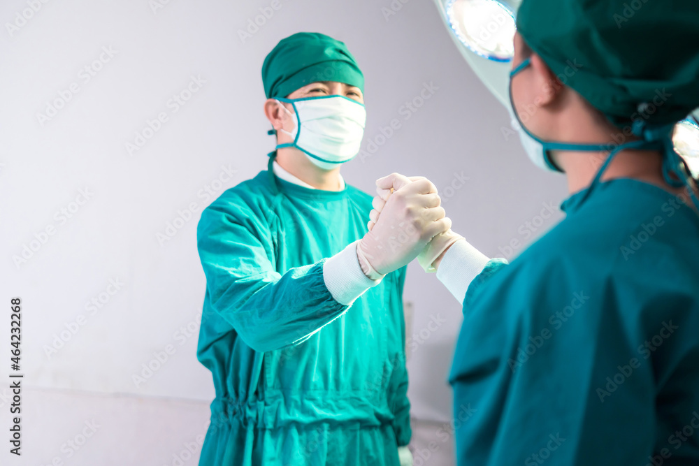 Professional medical doctors performing surgery. Doctors team soul ...