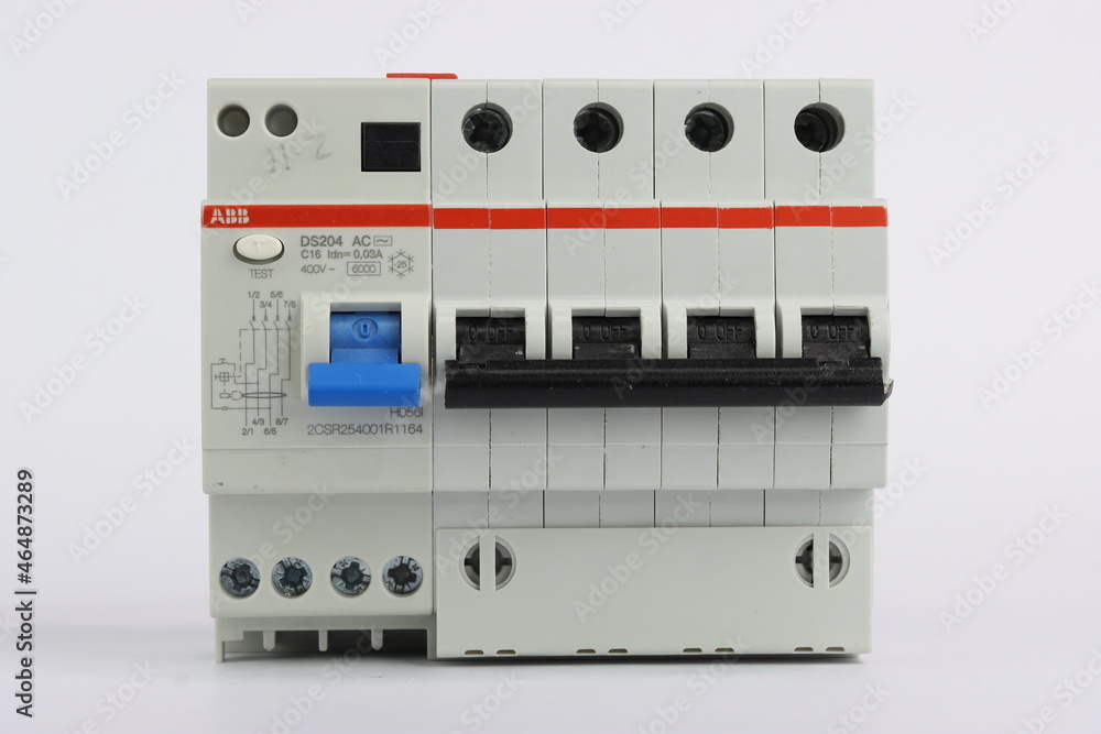 Foto de The RCBOs ABB DS204 series has the function to protect against ...