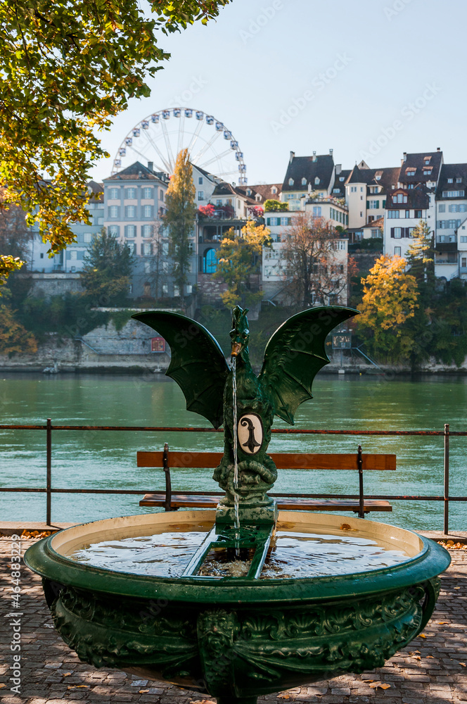 Basel, Brunnen, Basilisken-Brunnen, Rhein, Rheinufer, Kleinbasel ...