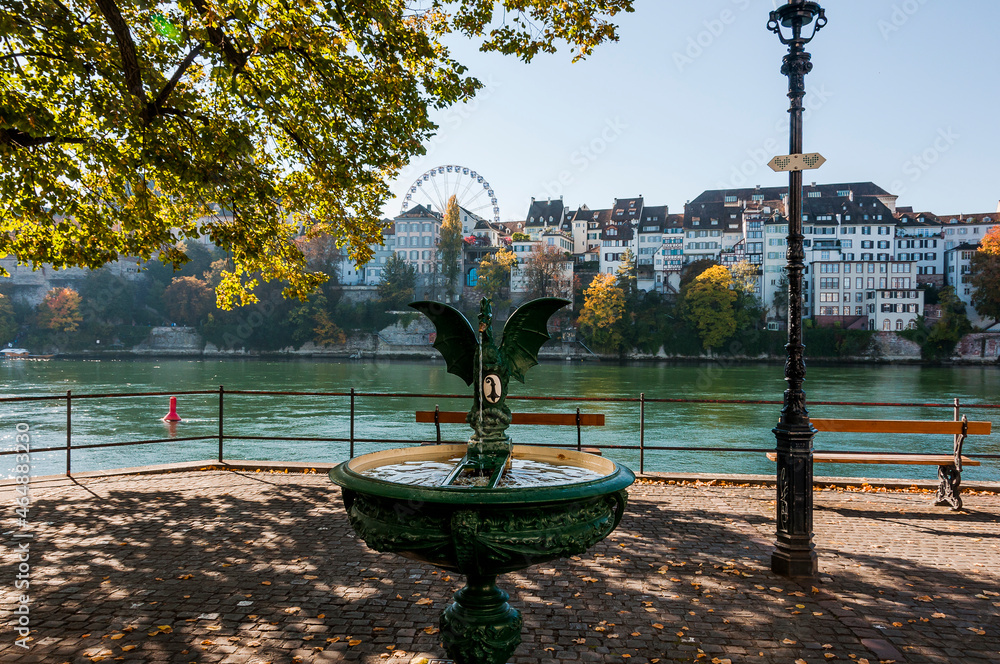 Basel, Brunnen, Basilisken-Brunnen, Rhein, Rheinufer, Kleinbasel ...