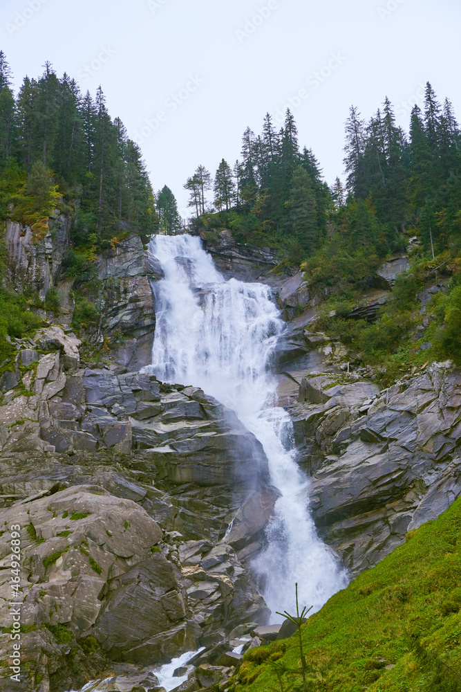 Famous waterfalls in the Austrian mountains. (Krimmler Waterfalls) foto ...