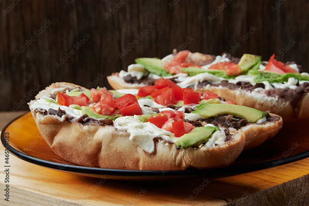 Mollete mexicanos, comida tradicional mexicana. Stock Photo | Adobe Stock