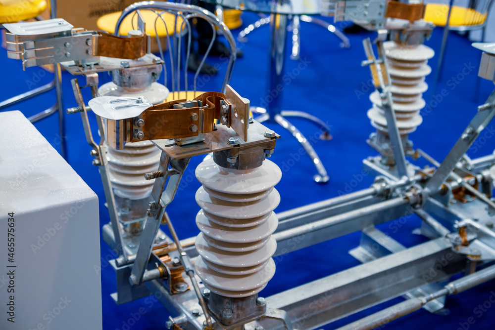 High-voltage disconnectors. Switch-disconnector with earthing for ...